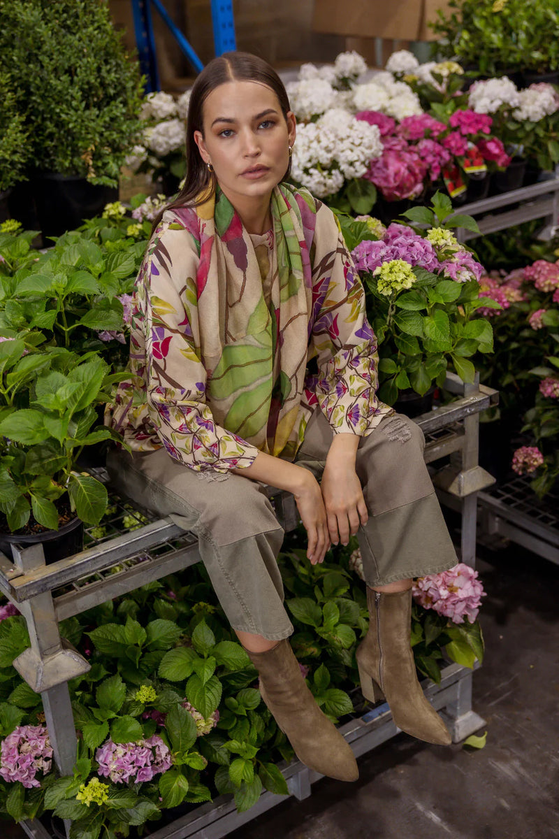 Maud Dainty - Datenight Paintings Blouse – Indigoandme